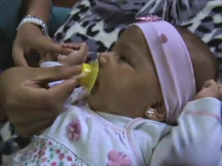 Práctica de reflejos en un neonato: Reflejo de Succión