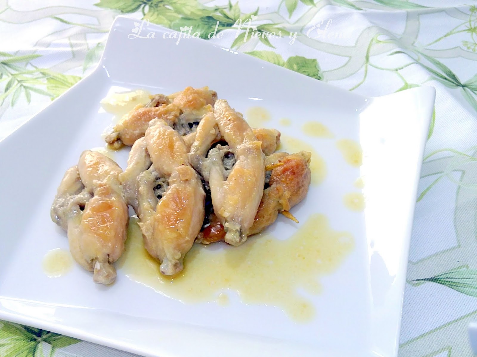 Brochetas de ancas de rana al ajillo