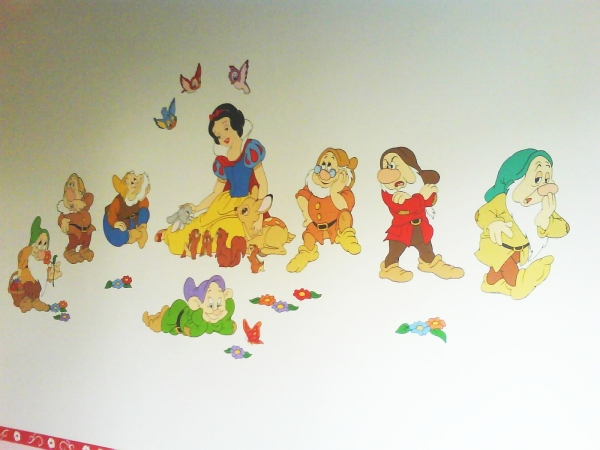 oti_octavia: Alba ca Zapada si cei 7 pitici