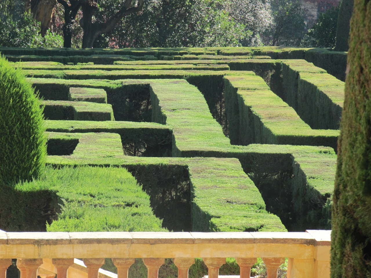 JESUS CUENCA: EL PARQUE DEL LABERINTO LA DUALIDAD EN ARMONÍA.