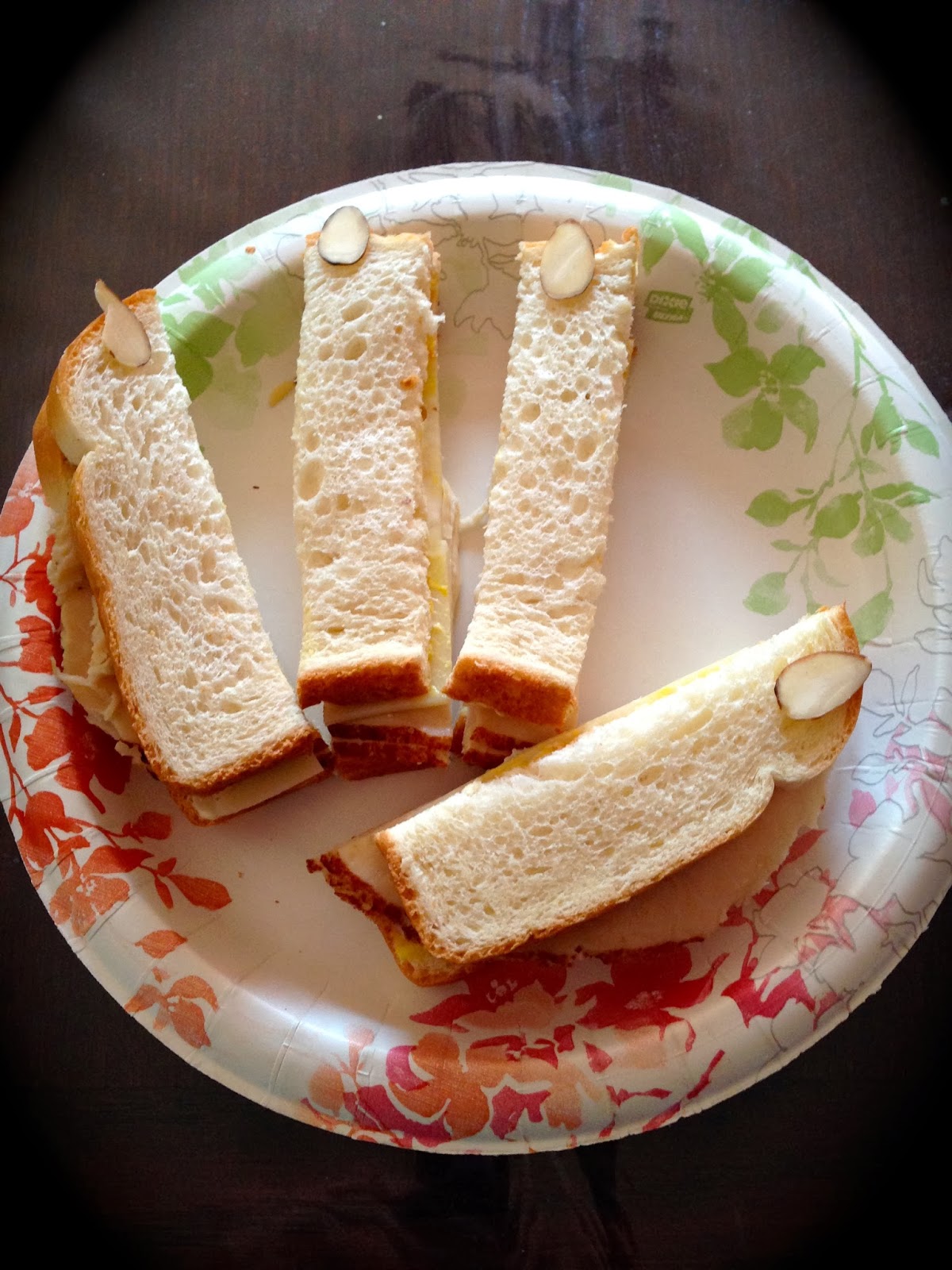 Welcome to the Krazy Kingdom: Freaky Hand Sandwiches