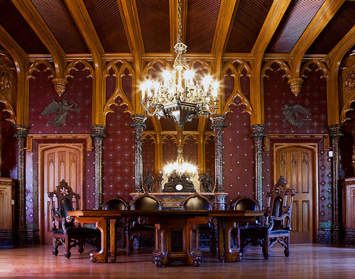 Eye For Design: Decorating In The Gothic Revival Style