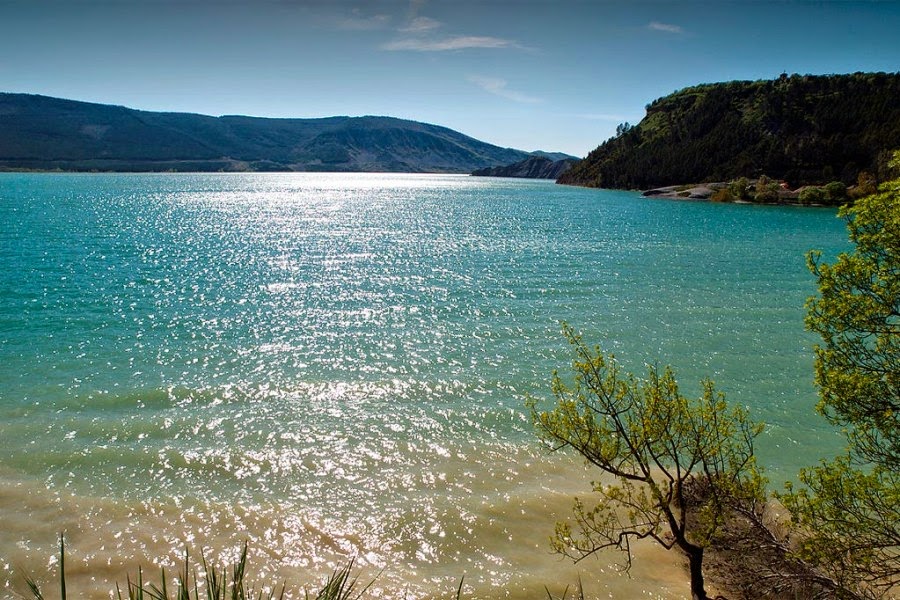 Donde Viajar: Pantano de Yesa, Navarra, España
