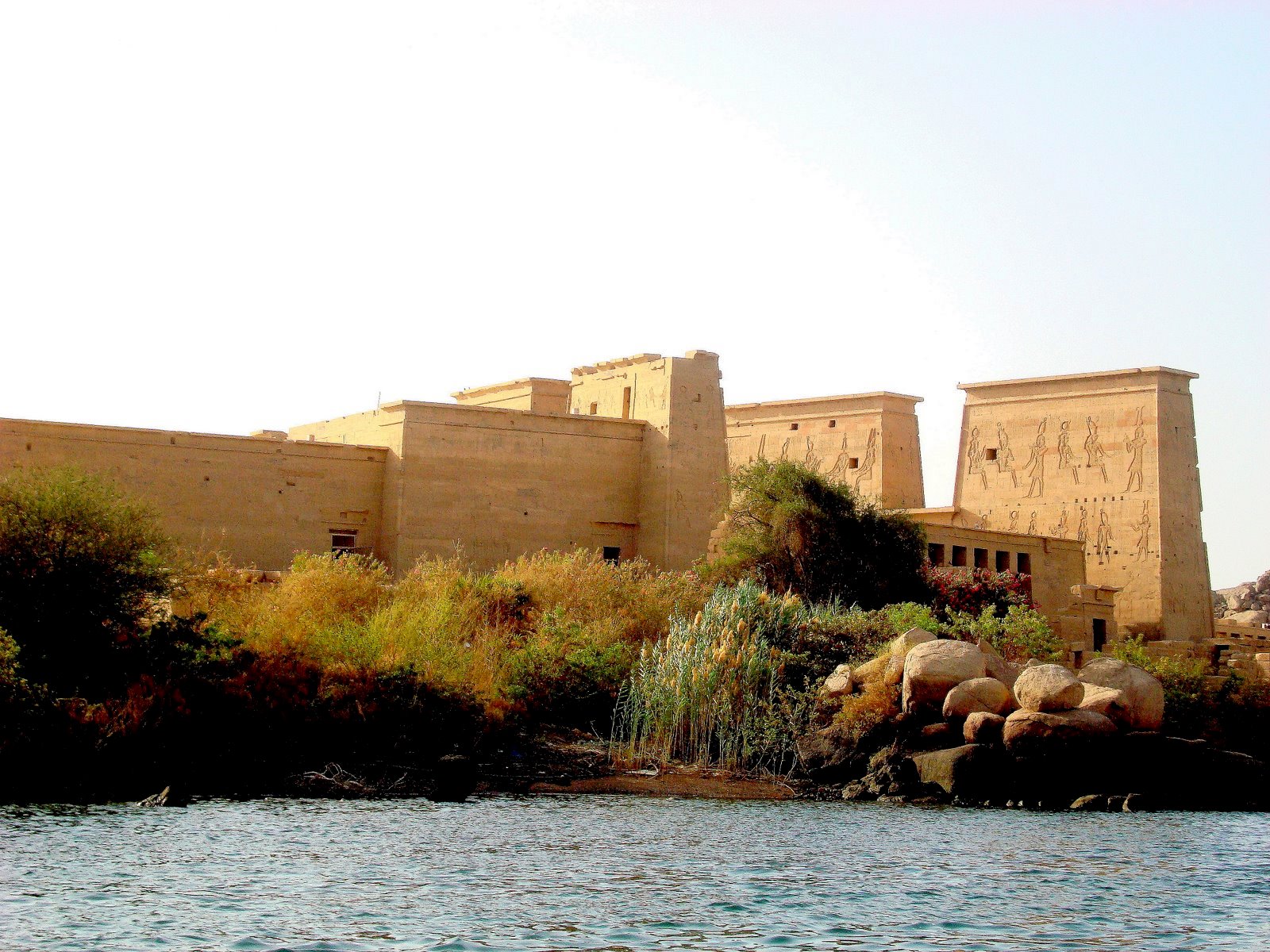 Le Temple de Philae | Paysages et Fleurs au fil de l'eau