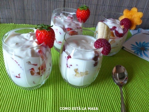 Como está la masa: Vasitos de frutas con yogur