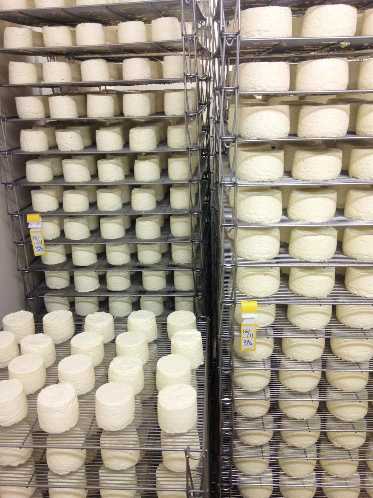 La Laiterie de Paris : Partir faire du Chaource AOP chez l'un des rares ...