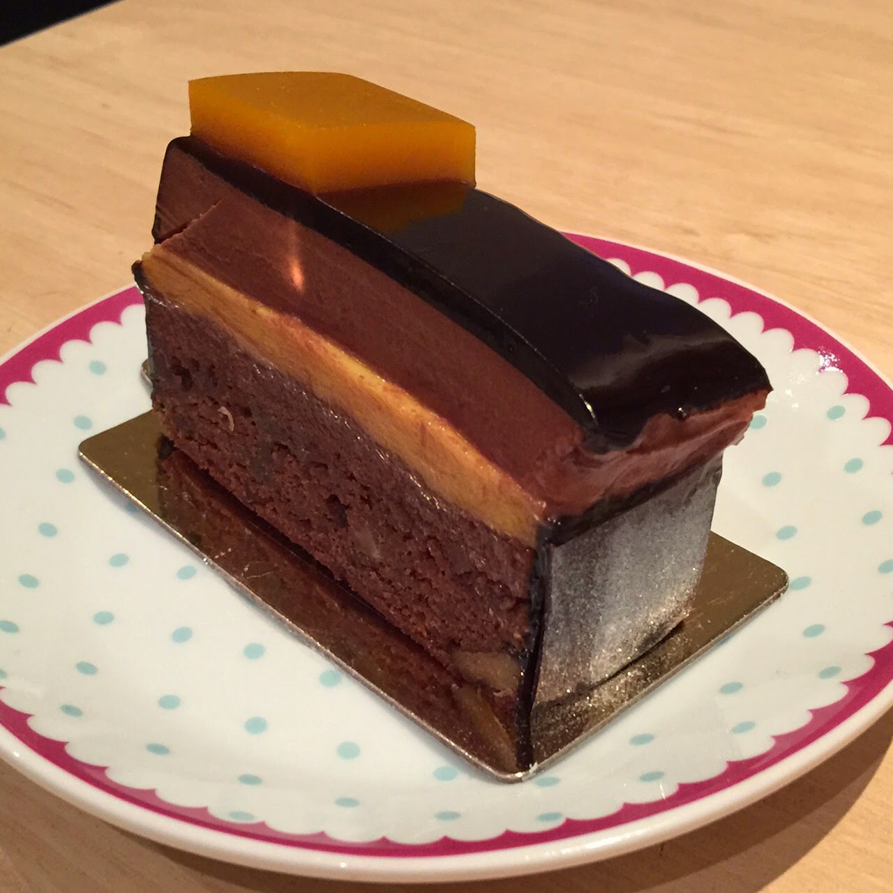 Le Petit Gateau - Chik's Crib