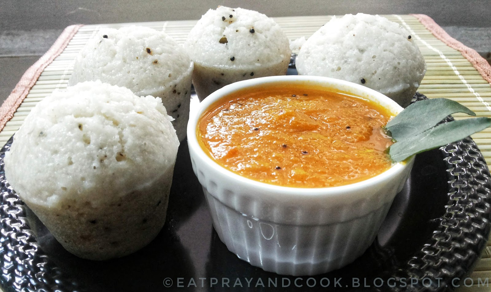 Eat Pray and Cook: Kanchipuram Idli (Kovil Idli) - Idli with a Flavour