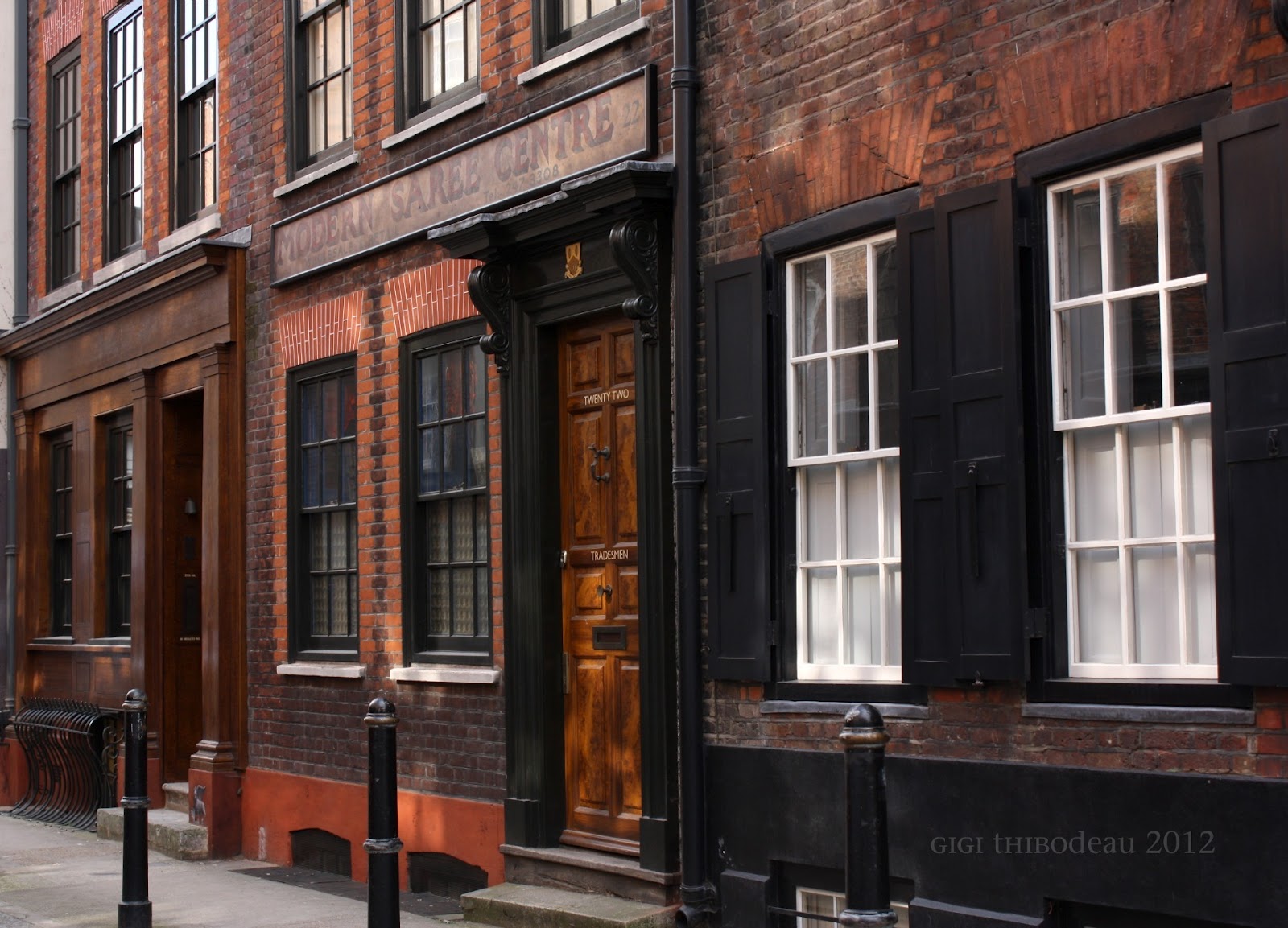 The Magpie's Fancy: Street Shots