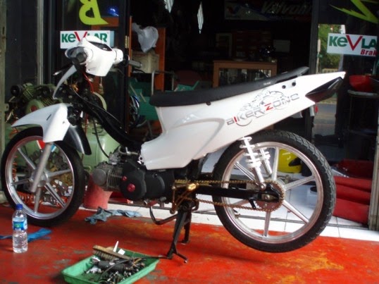 Modifikasi Honda Karisma Road Race - Kumpulan Modifikasi Motor Mobil 2019