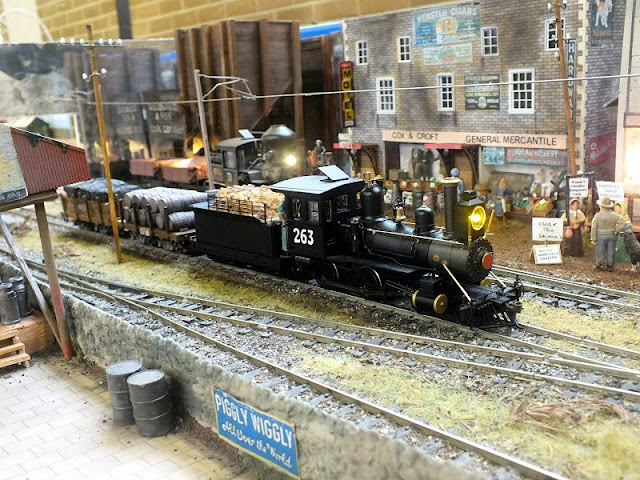 Mick's Roving Reporter Photo Collections: 18 February 2017 - Narrow ...