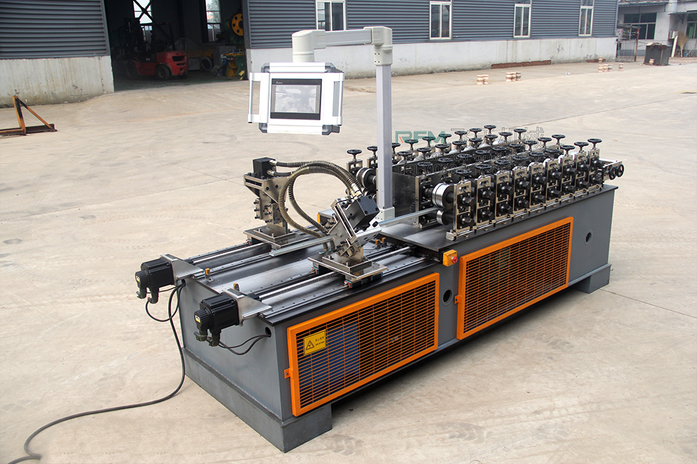 RollFormingMachine: How to adjust the distance between rollers on roll ...