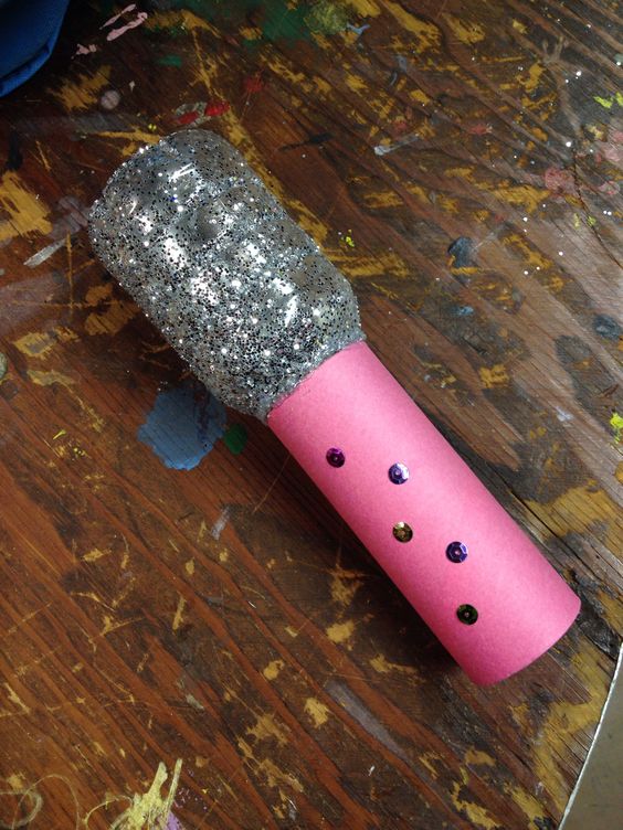 JUGUEMOS CON MICRÓFONOS