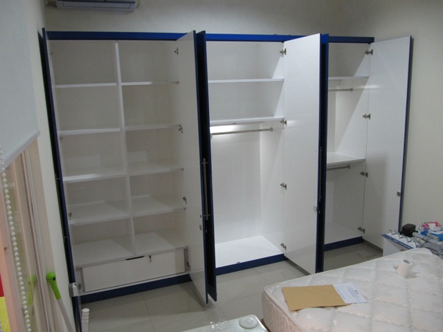 Lemari Pakaian Built In Ukuran Besar - Built In Wardrobe | Semarang ...