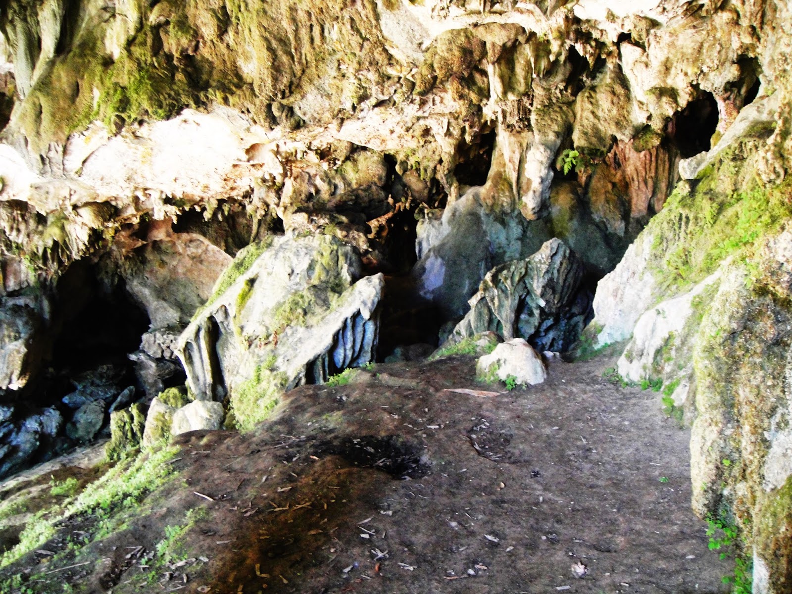 Cordillera village' crier : Sagada's Balangagan Cave, an underground ...