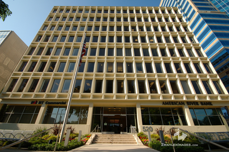 LivingInUrbanSac: Office Towers For Sale