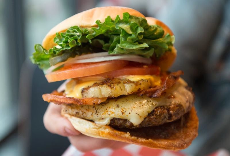 The Secret To Having A Wonderful Burger #1MNews - 1M News Network