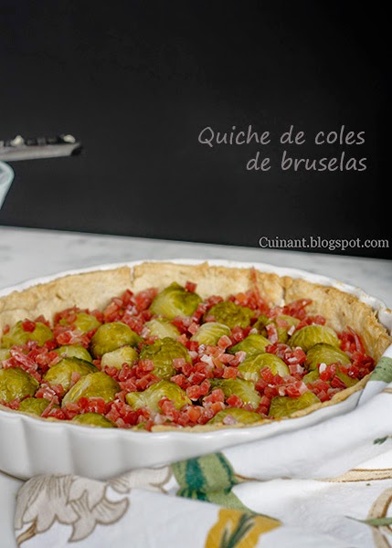 Cuinant: Quiche de coles de bruselas y jamón