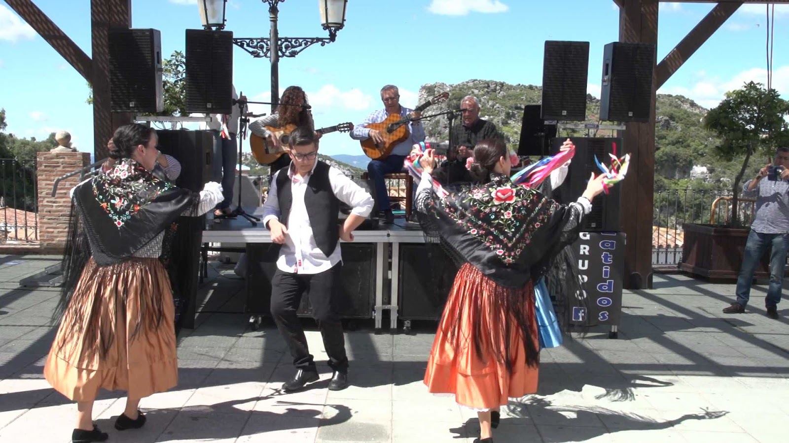 CASARES INFORMACION: El Fandango Casareños sale a la calle para ...