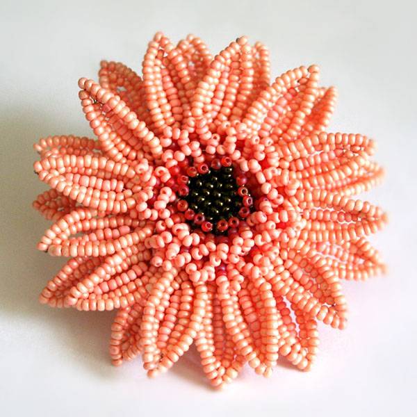 Tina's handicraft : flowers with beads from Gerbera