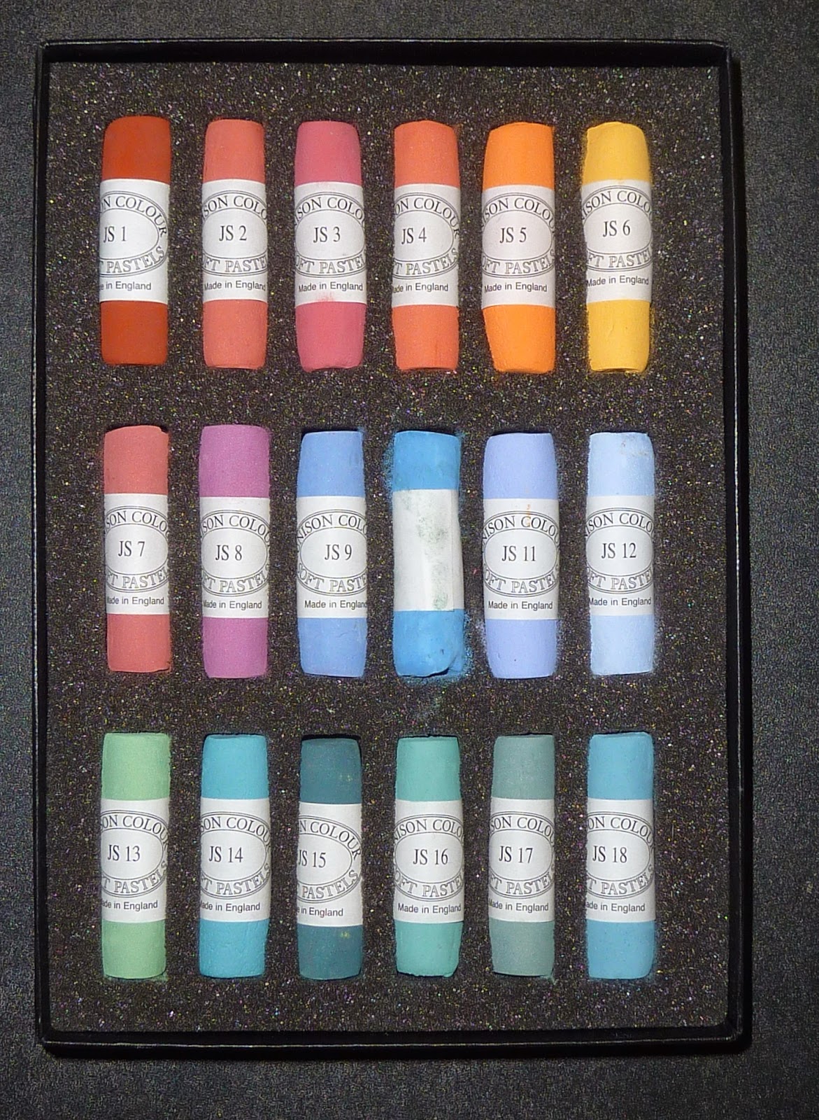 Painting My World: New Pastels....Reviewing my New Unison Set