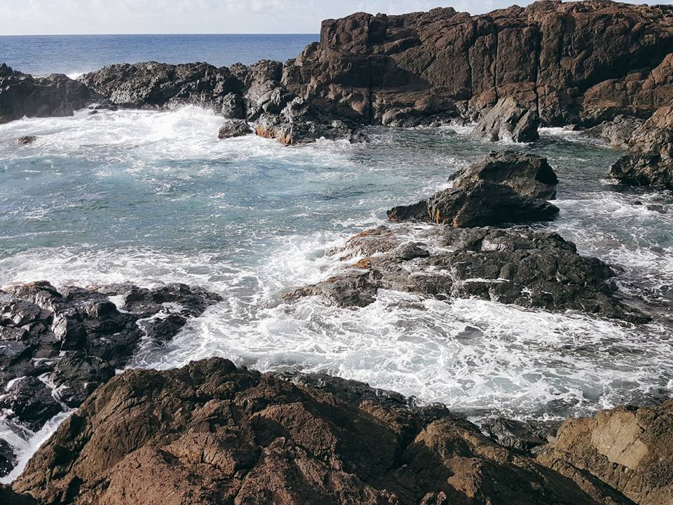CATANDUANES ISLAND: Binurong Point CATANDUANES ISLAND: Binurong Point