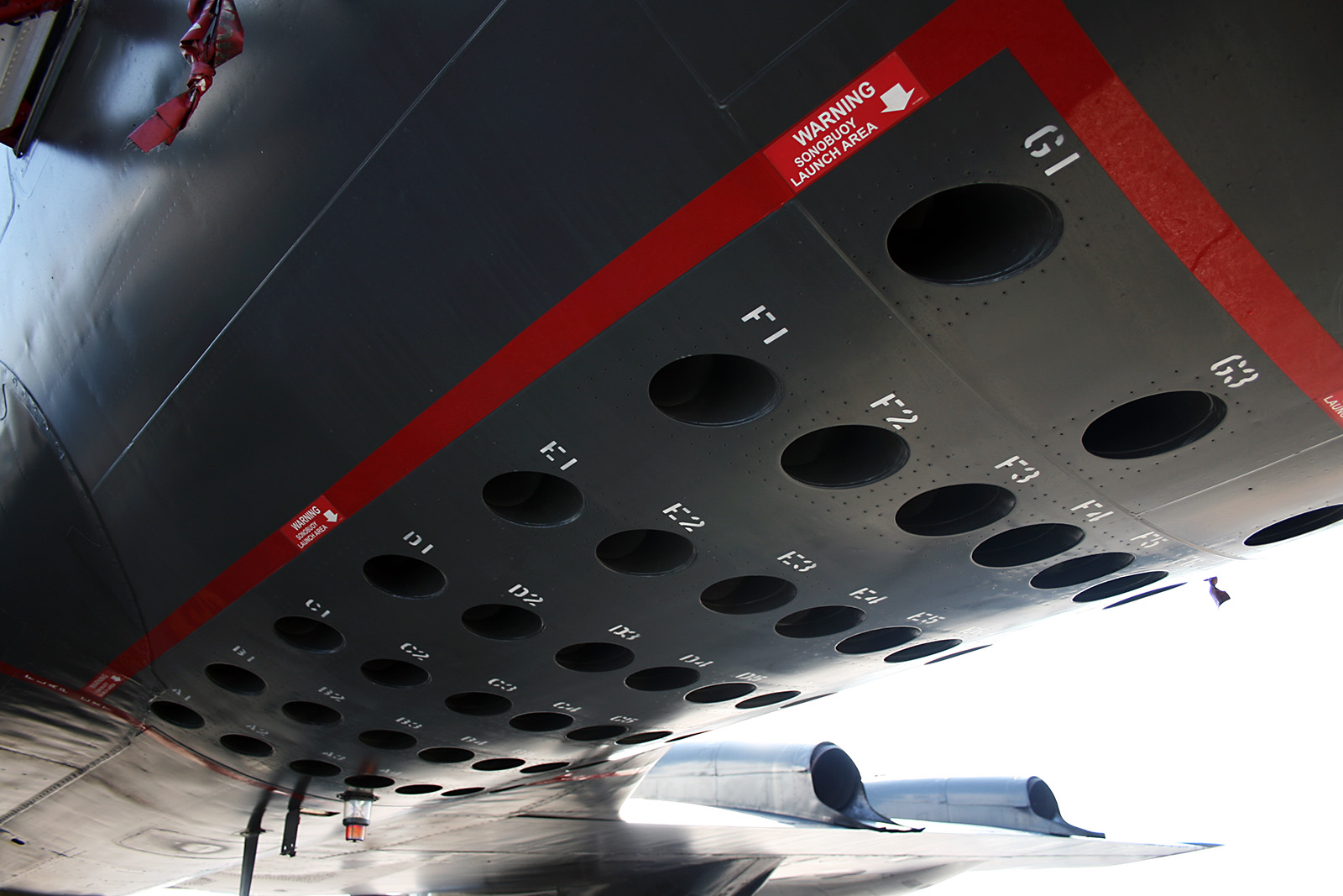 A mile of runway will take you anywhere.: Thunder Over Michigan 2011