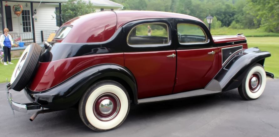 Just A Car Guy: checker model A, I didn't know that the back slid down ...