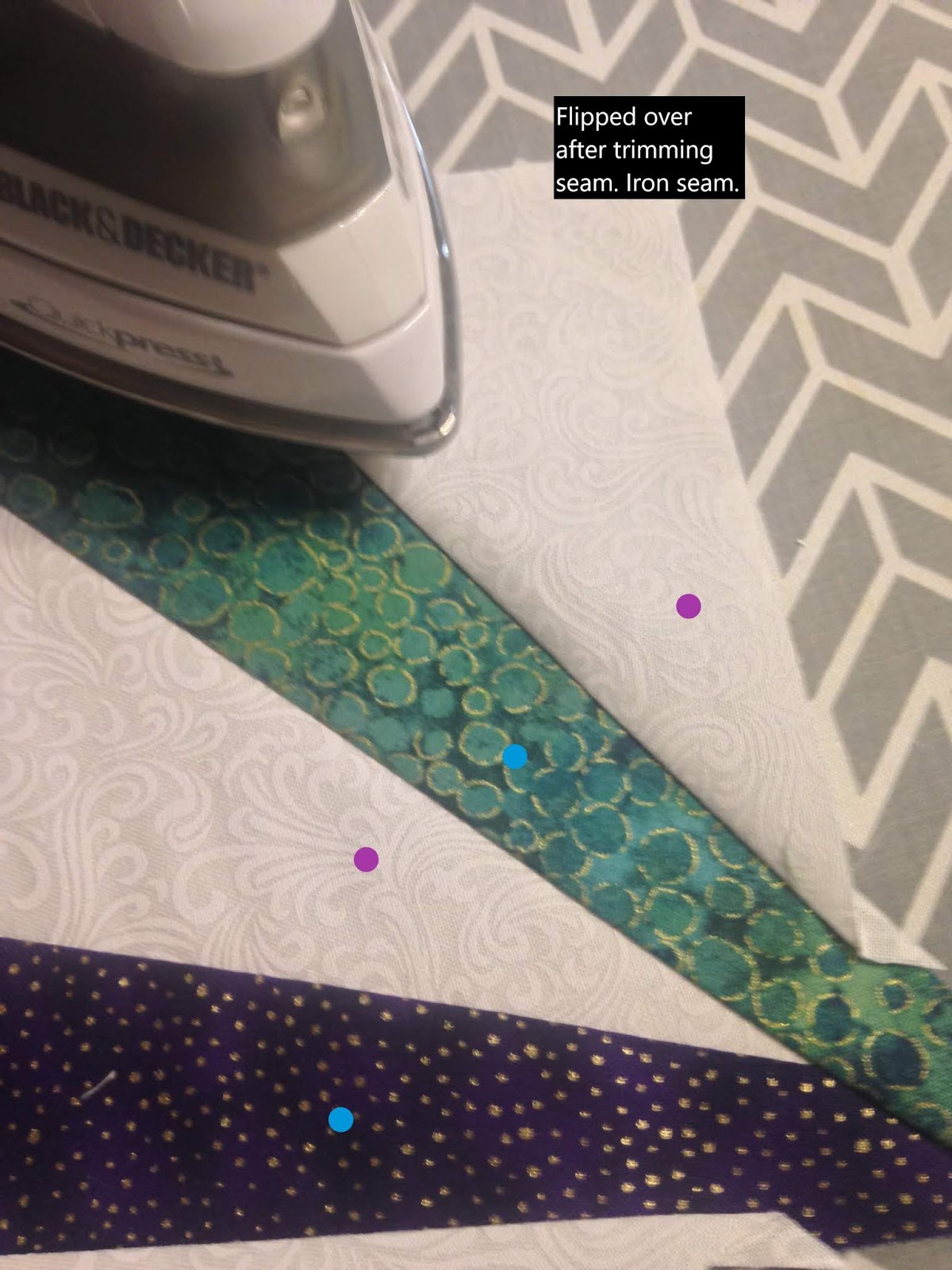 Tutorial: Paper Piecing Endless Chain Quilt Block