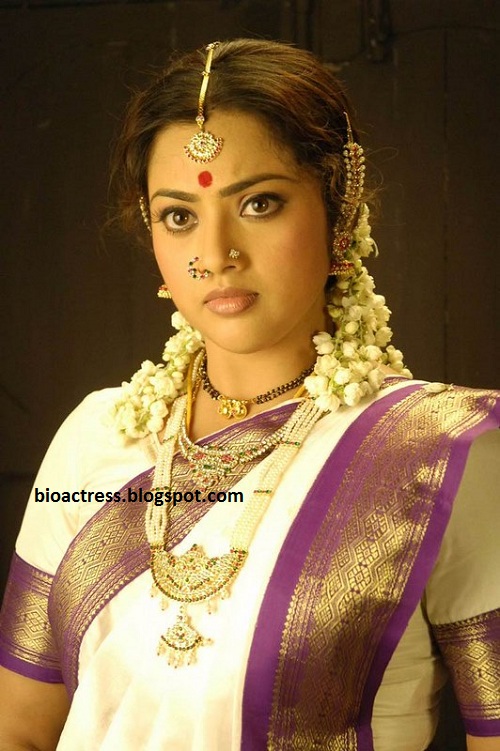 South indian mallu actress Meena Durairaj hot Profile