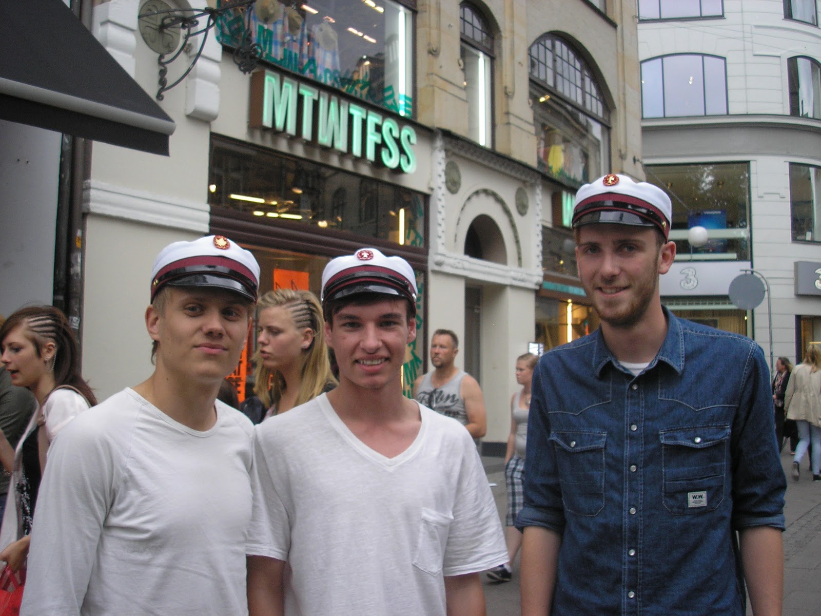 Danish Doings: Student Hats