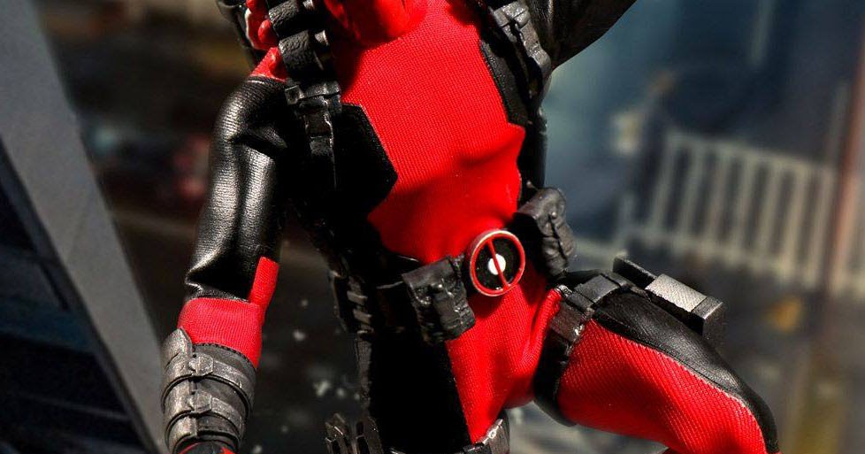 toyhaven: MEZCO Toys One:12 Collective: Deadpool - "Merc with a Mouth ...