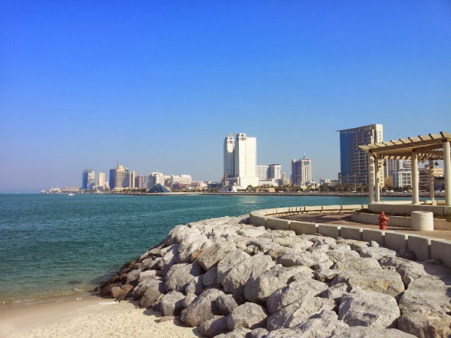 Life in Kuwait Blog: Marina Waves