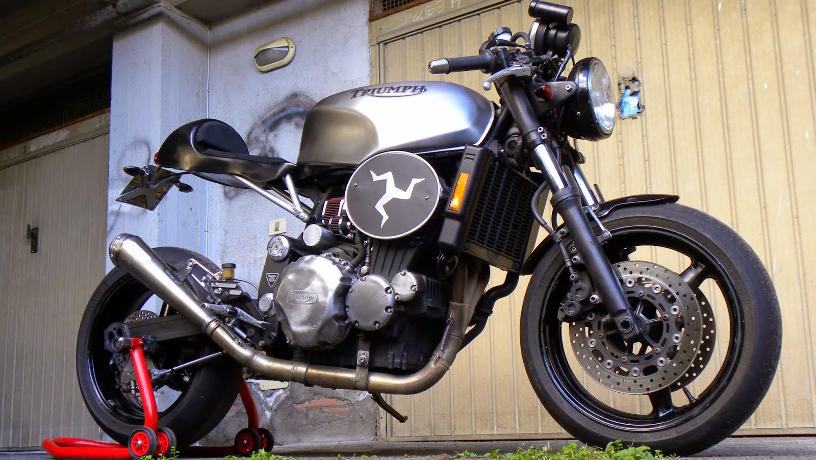 99garage | Cafe Racers Customs Passion Inspiration: Triumph Trident 750 ...