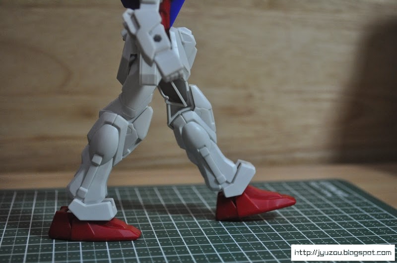 Jyuzou's Blog: Entry Grade GAT-X105 Strike Gundam Gunpla Unboxing & Review