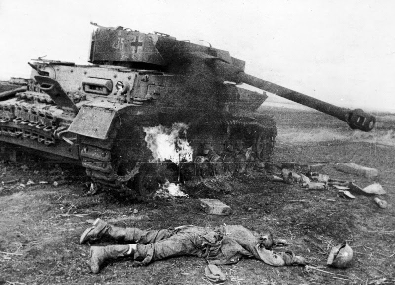 Archives of Khazad-Dum: German tank Pz.Kpfw. IV and dead soldier of the ...