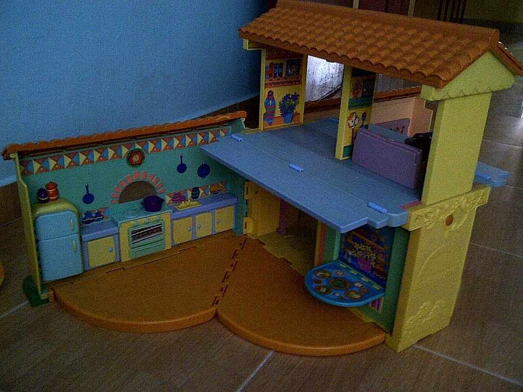 SPECIAL TOYS SHOP: FISHER PRICE GIANT TALKING HOUSE