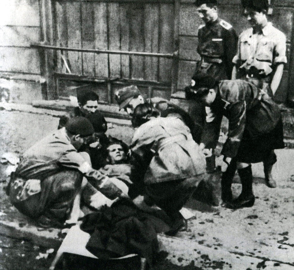 75 Breathtaking Photographs Describe the Warsaw Uprising of 1944 ...