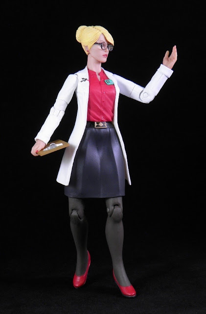 She's Fantastic: Arkham Origins - DR. HARLEEN QUINZEL!