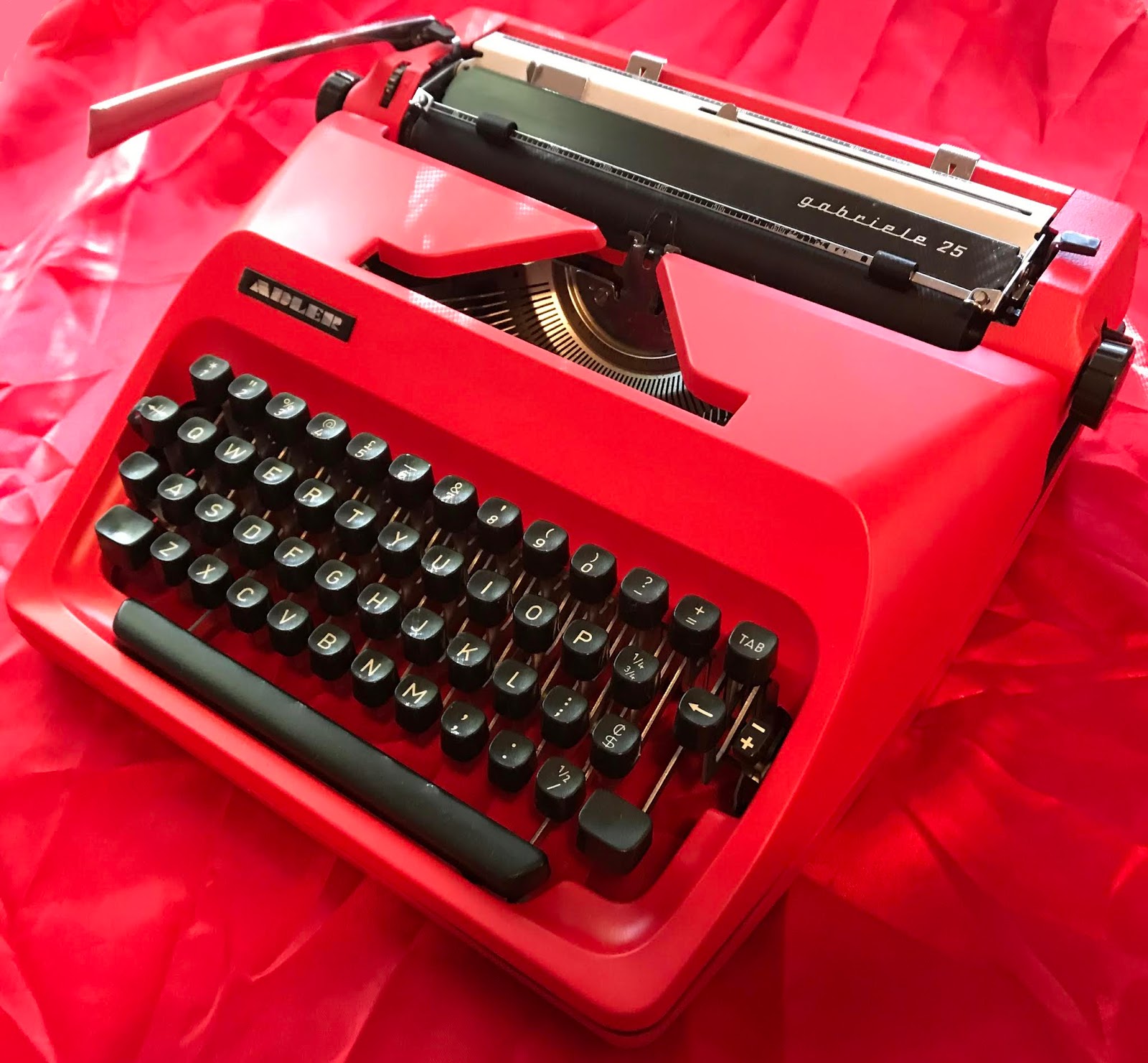 oz.Typewriter: 'The Typewriter' Comes to Canberra