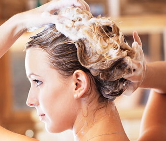 Women Information: Tips for Dying Your Hair at Home