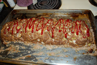 Nothing important to see here, officer: Giant Meatloaf