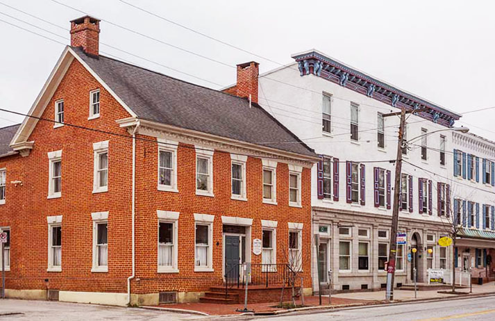 Barbara Brackman's MATERIAL CULTURE: The Classic Early American Quilt