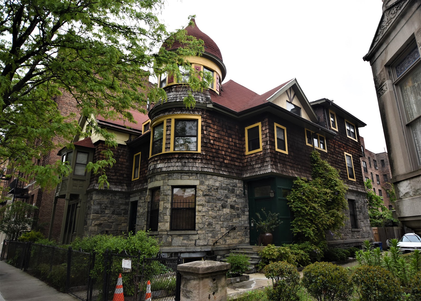 Daytonian in Manhattan: Charming Bedfellows--Nos. 14 and 16 St ...