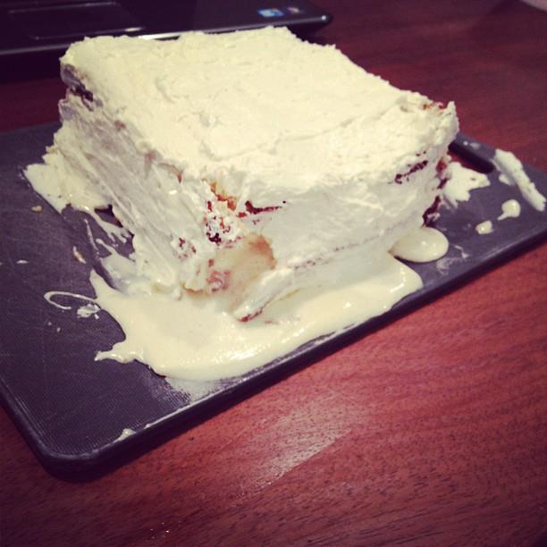 Truly Scrumptious: CAKE DISASTER!!!