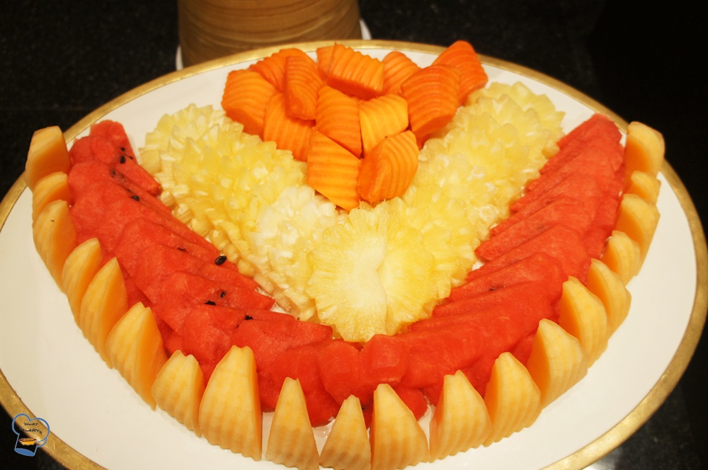 Pinay Panadera's Culinary Adventures: Fruit Plating - The Thai Way
