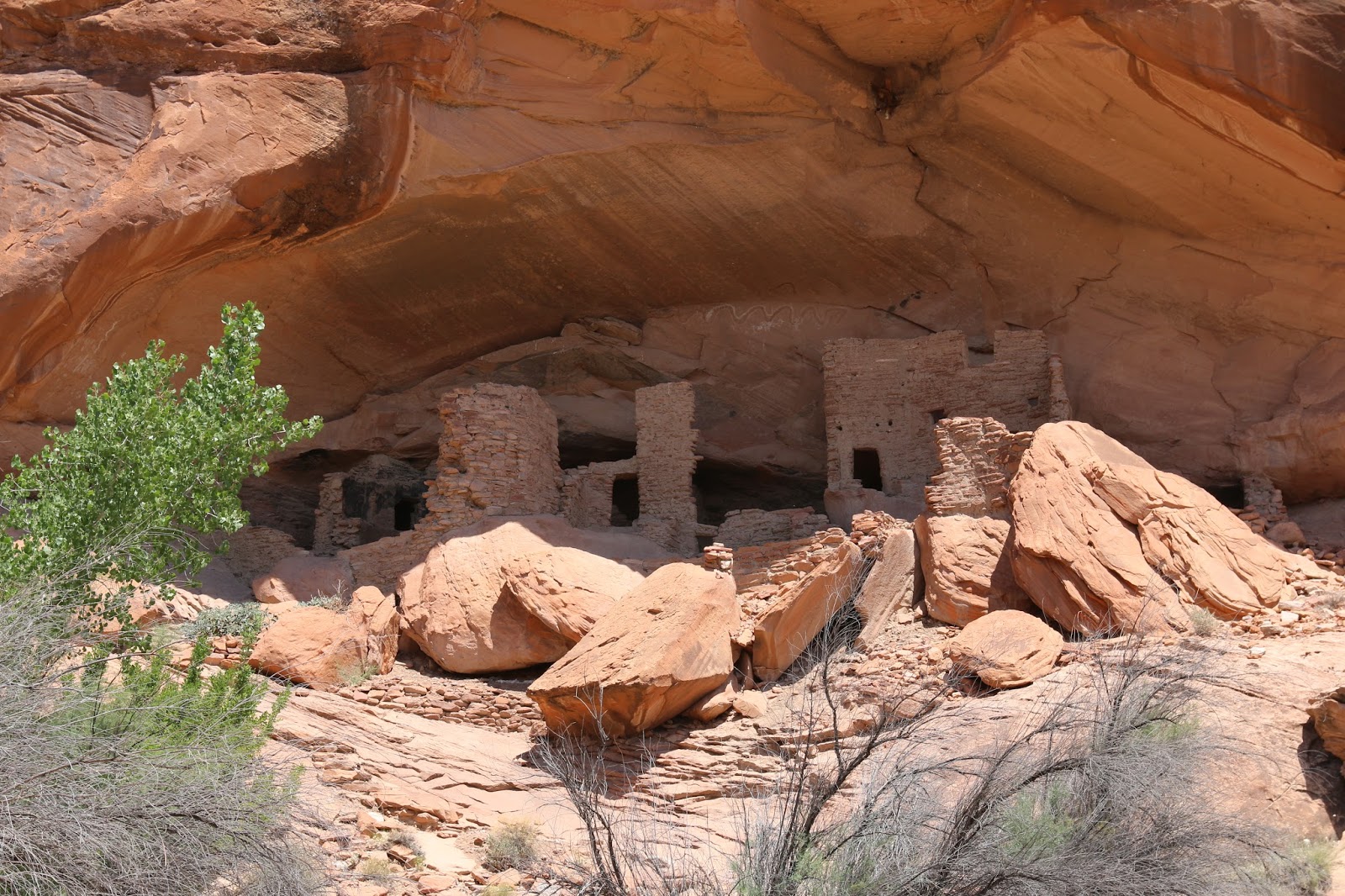 gjhikes.com: River House Ruin