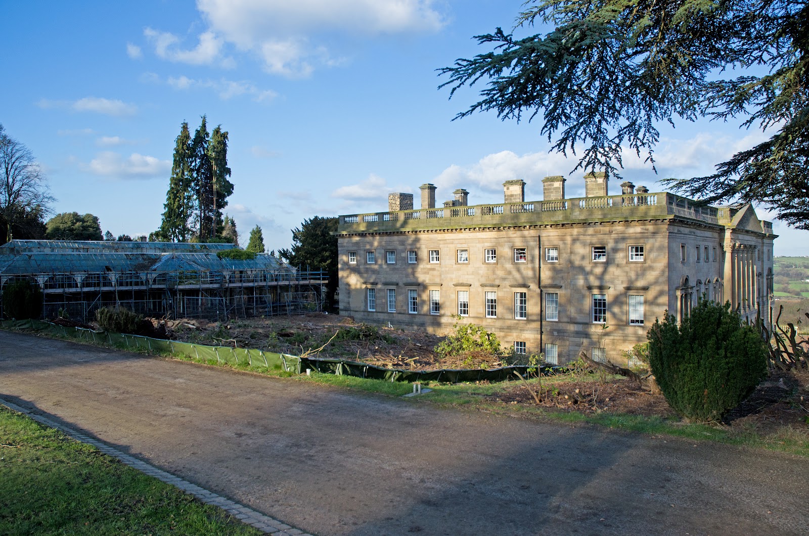 Along the path to Stainborough Castle