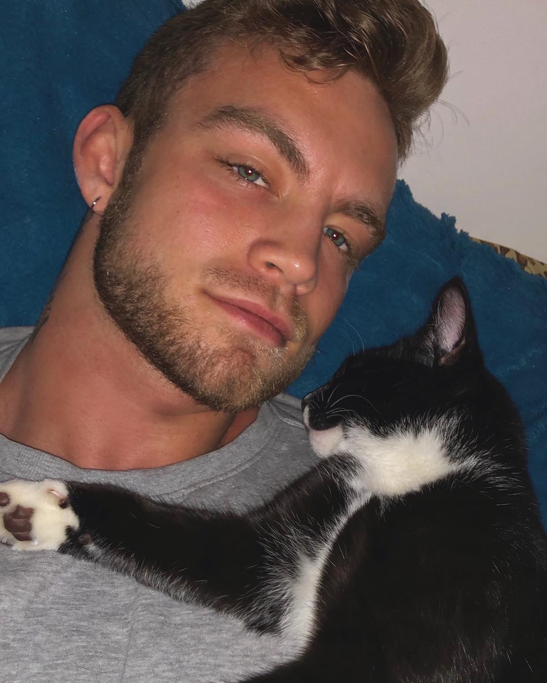 DUSTIN MCNEER : 38 IMÁGENES QUE NOS REGALÓ EN NOVIEMBRE