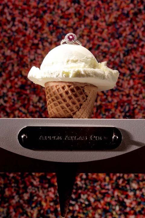 fashion tide: Tiffany & Co. shop window New tricks: ice cream on the ...